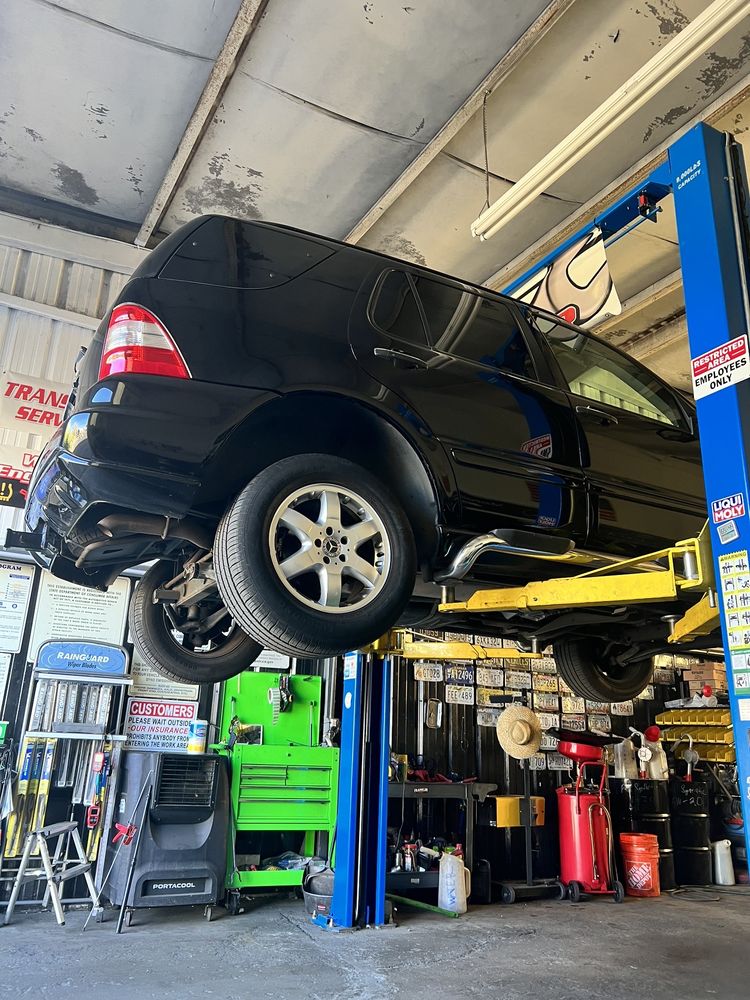 About Us | Grease Guys Auto Service